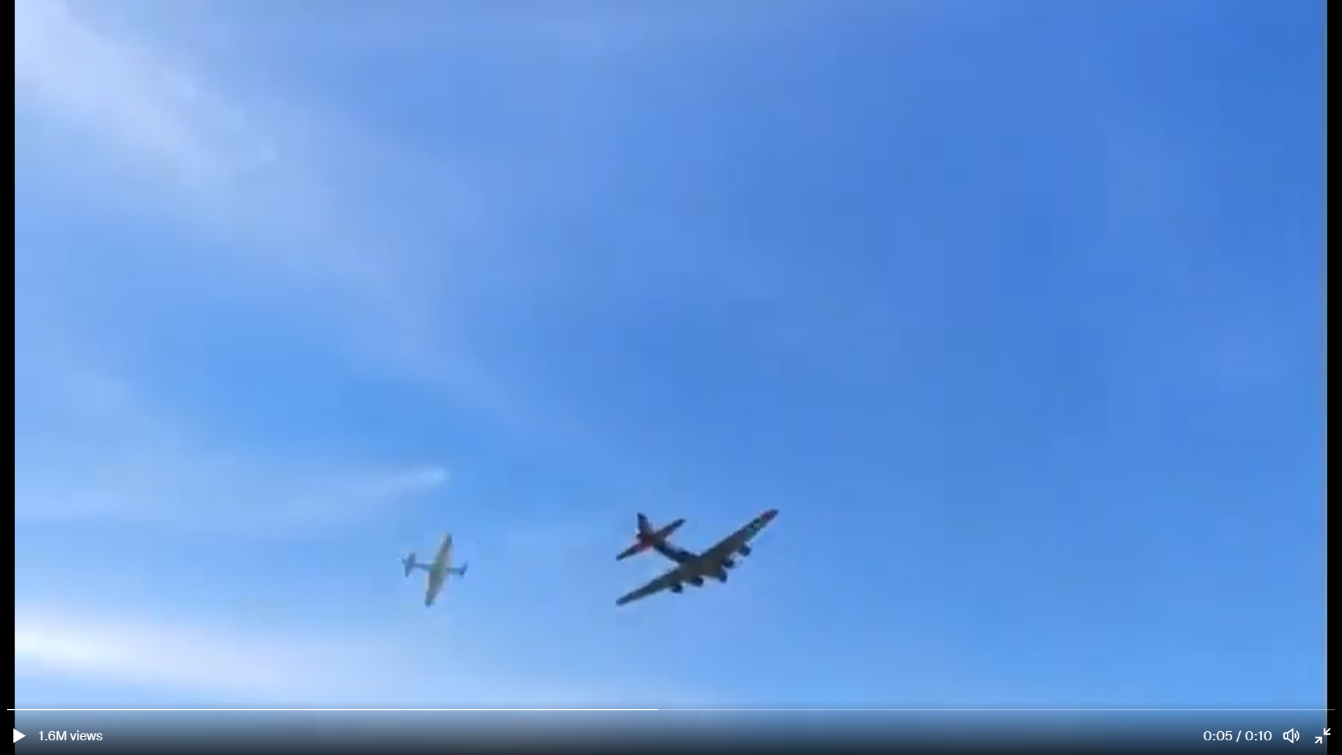 Two Vintage Aircraft Collide Mid Air During Dallas Airshow United